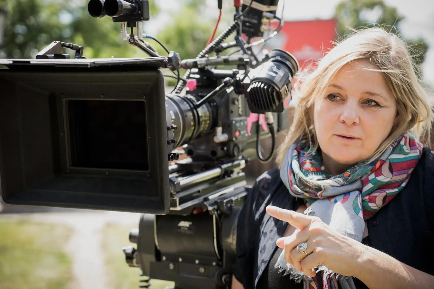 ABOUT – ESTHER GRONENBORN